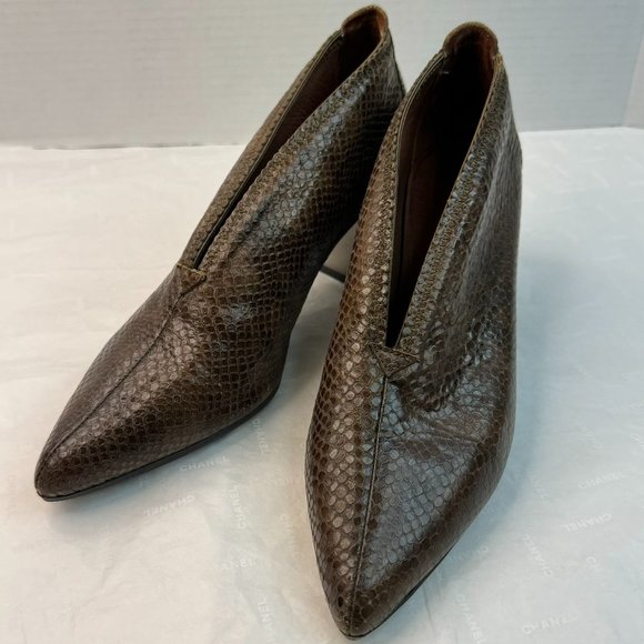 Hispanitas | Shoes | Hispanitas Aleah Brown Snakeskin Pump Display ...